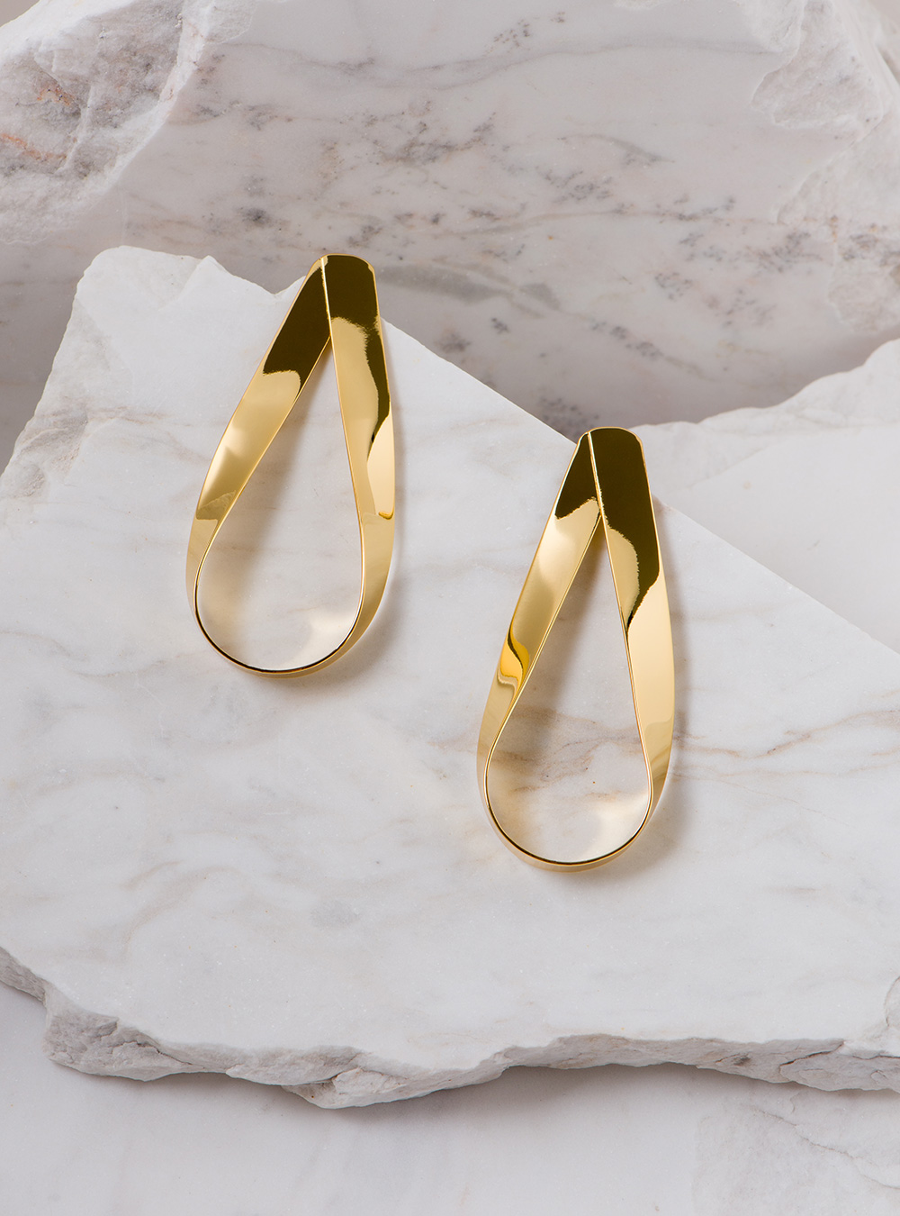 Lara & Ela - SocietyA